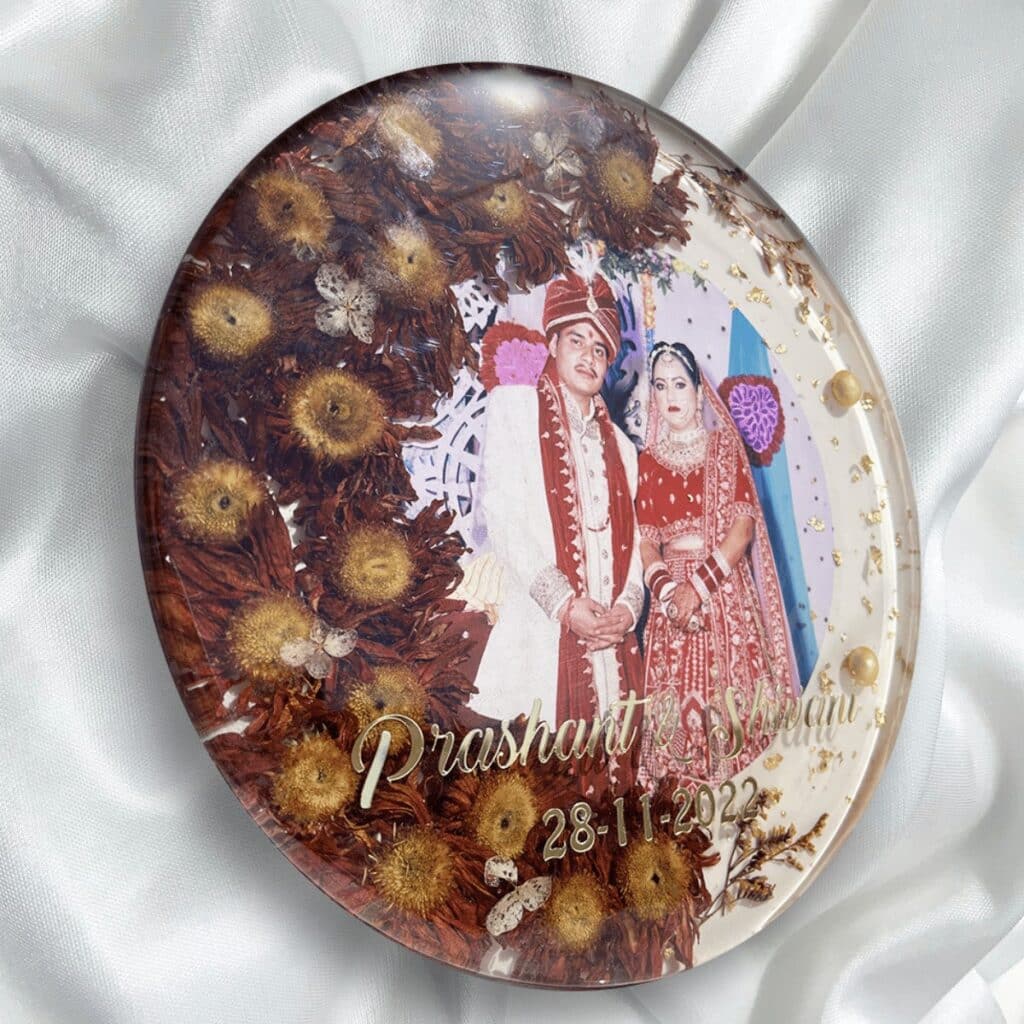 Beautiful Varmala Preservation Photoframe in Resin