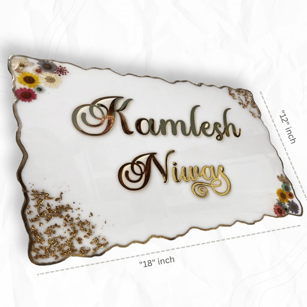 Stylish Resin Casting White Nameplate with Pressed Flowers