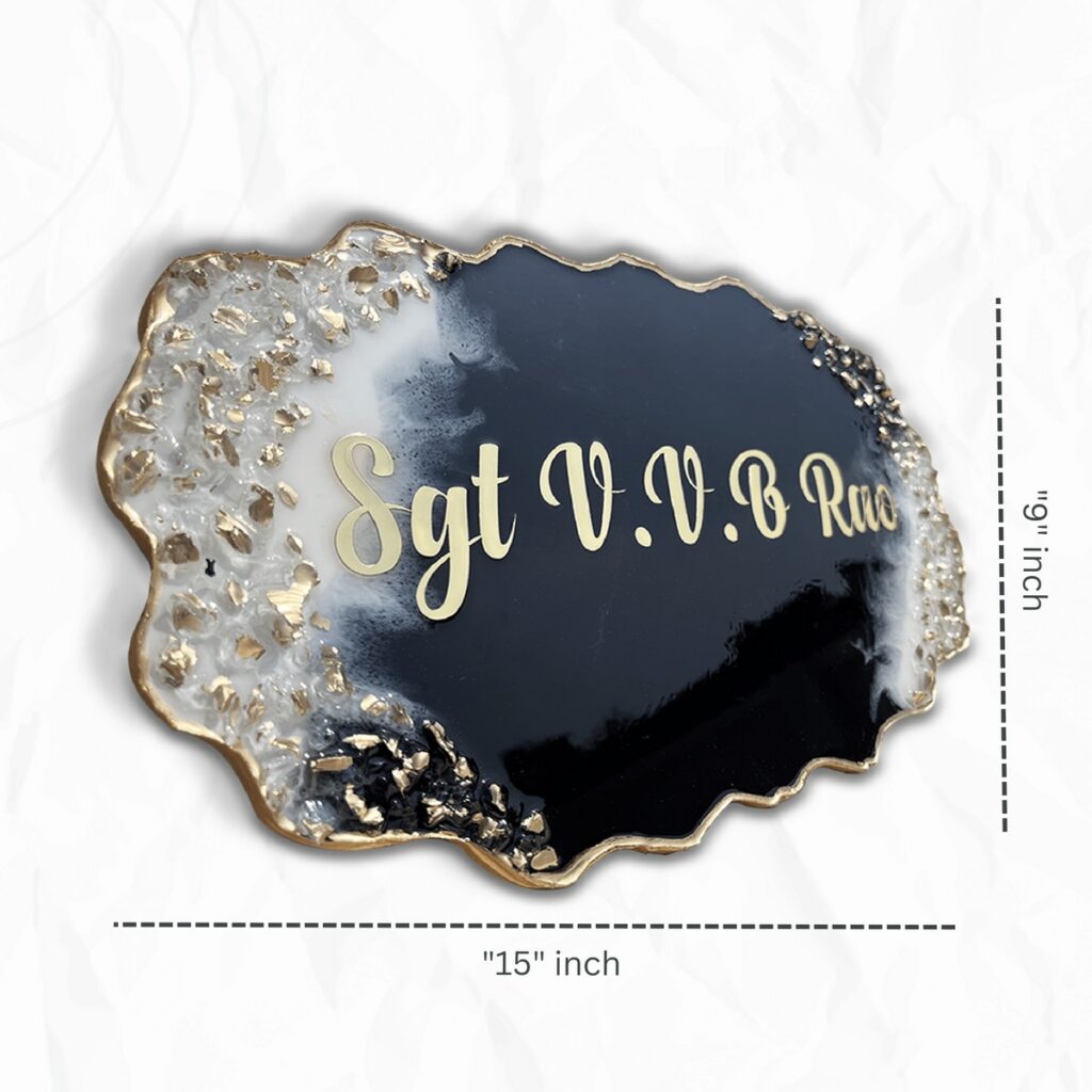 Resin Coating Nameplate Black and White Oval Zig Zag Shaped